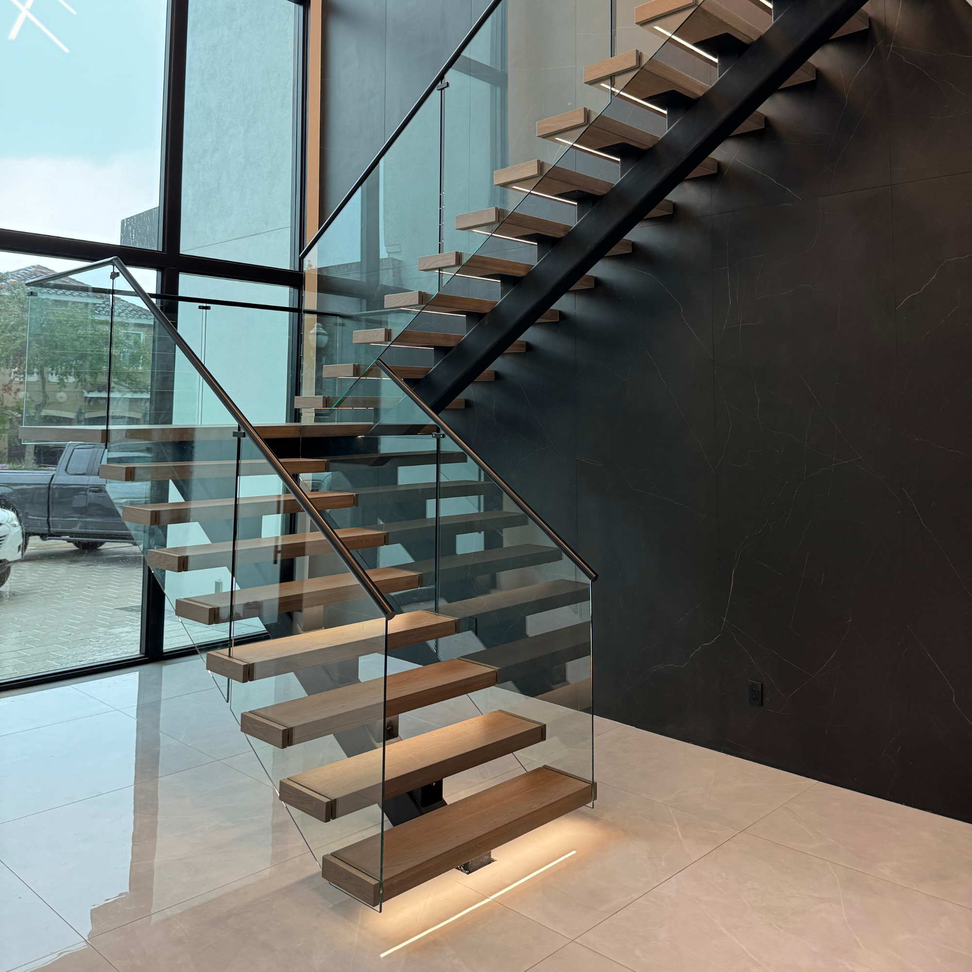 Choosing the Right Materials for Floating Stairs – Tom Fiello